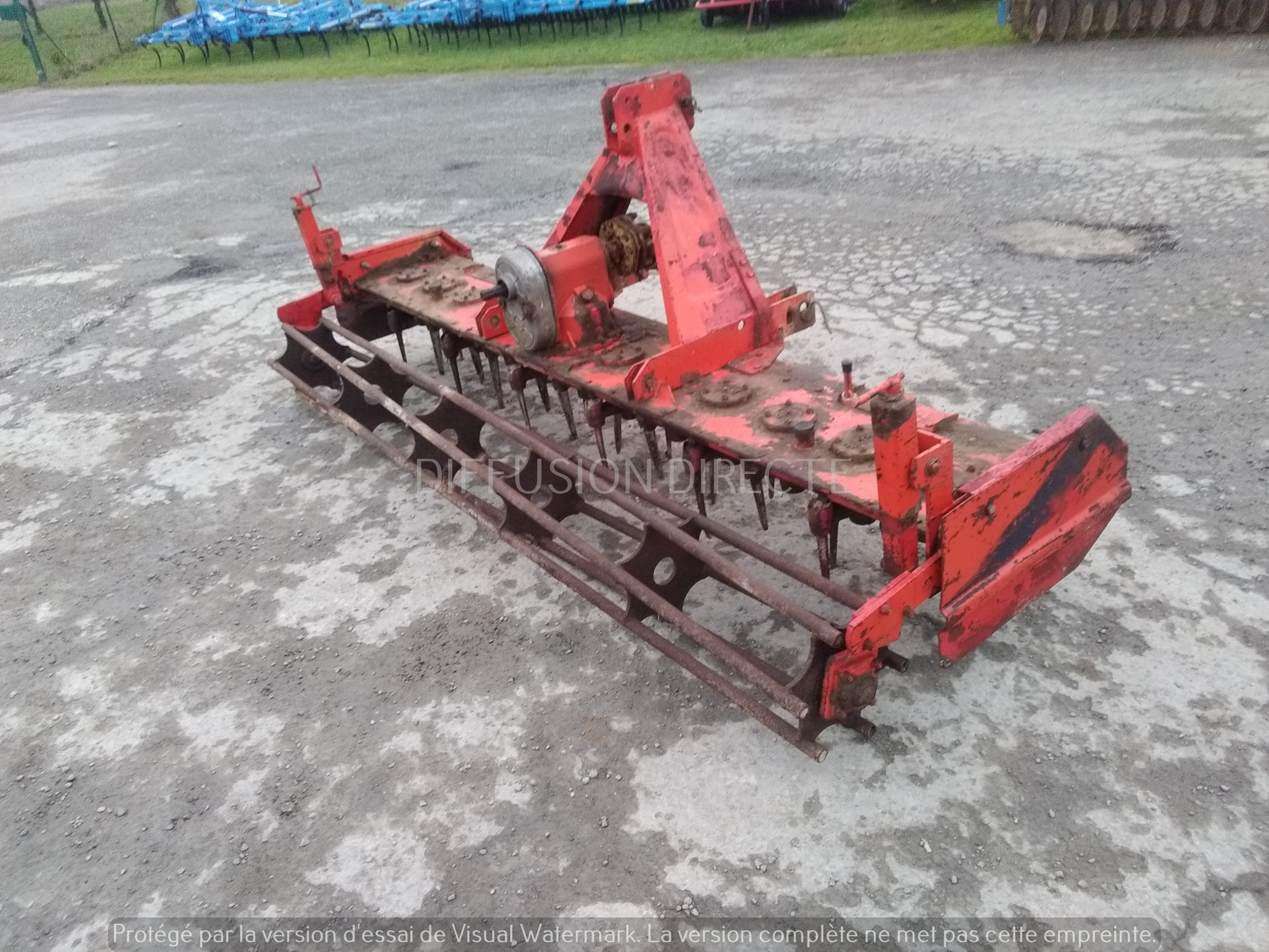 HERSE ROTATIVE 300- QUIVOGNE | Diffusion Directe