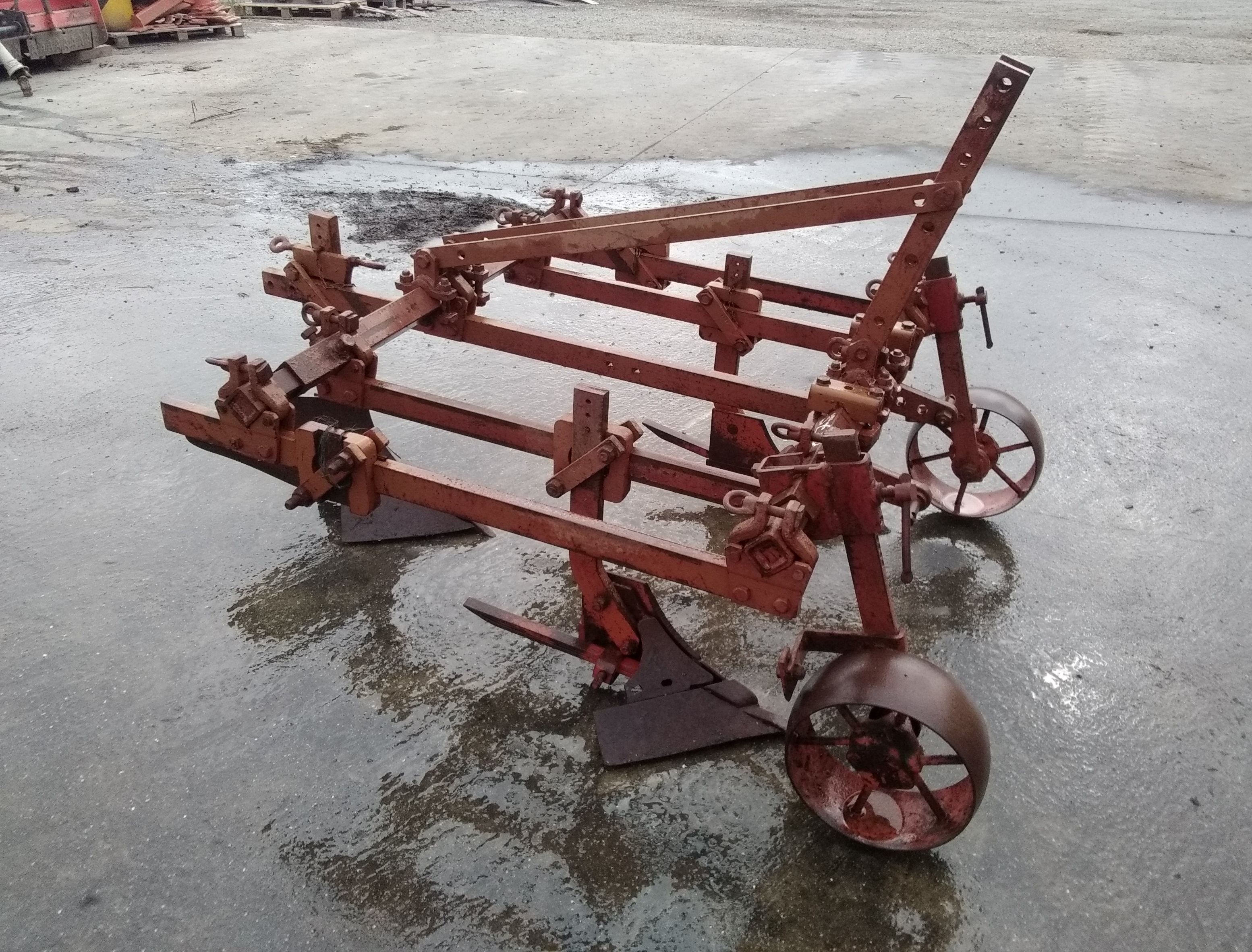 CHARRUE VIGNERONNE- SOUCHU PINET | Diffusion Directe