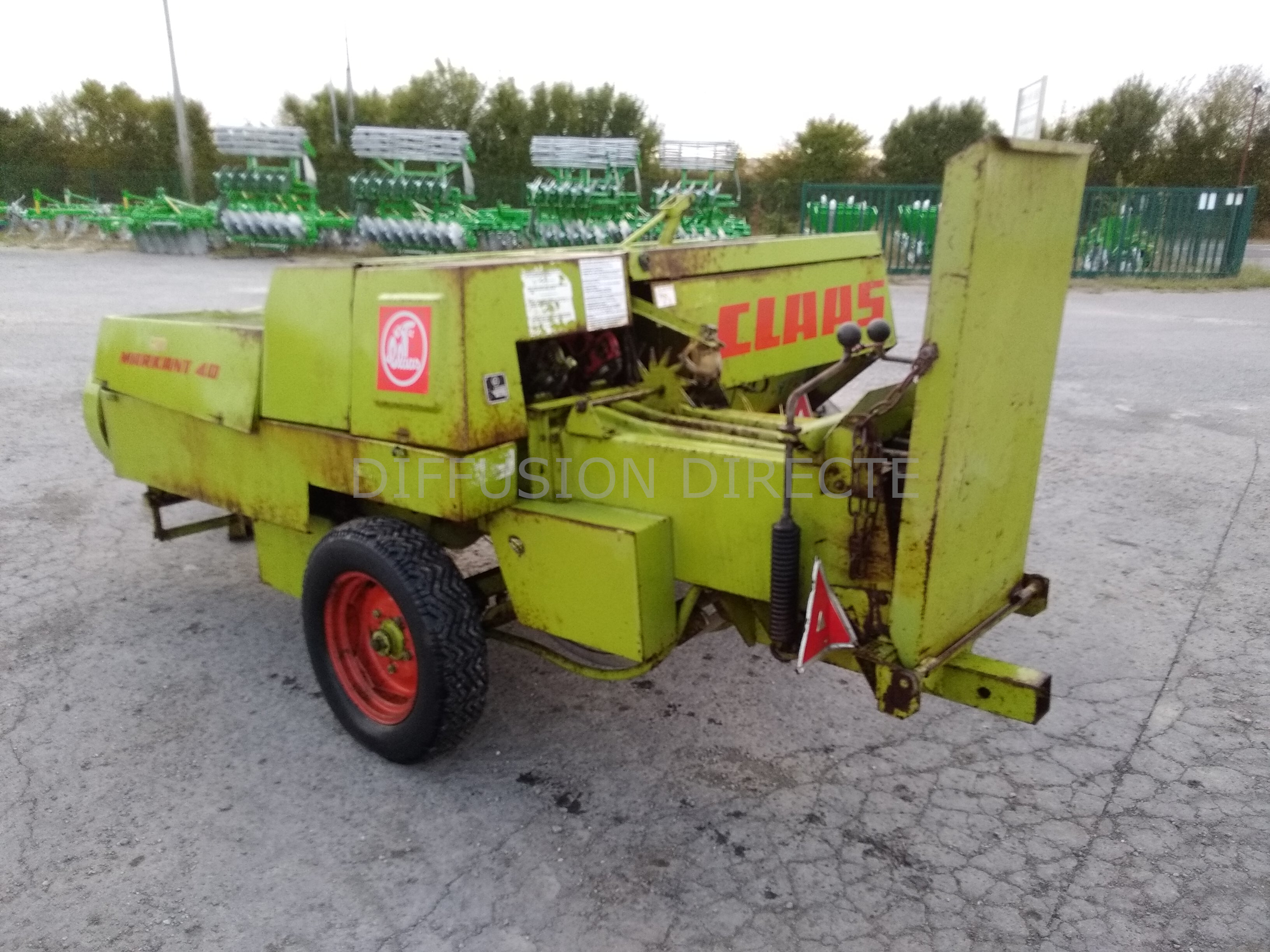 PRESSE MOYENNE DENSITE MARKANT 40- CLAAS | Diffusion Directe