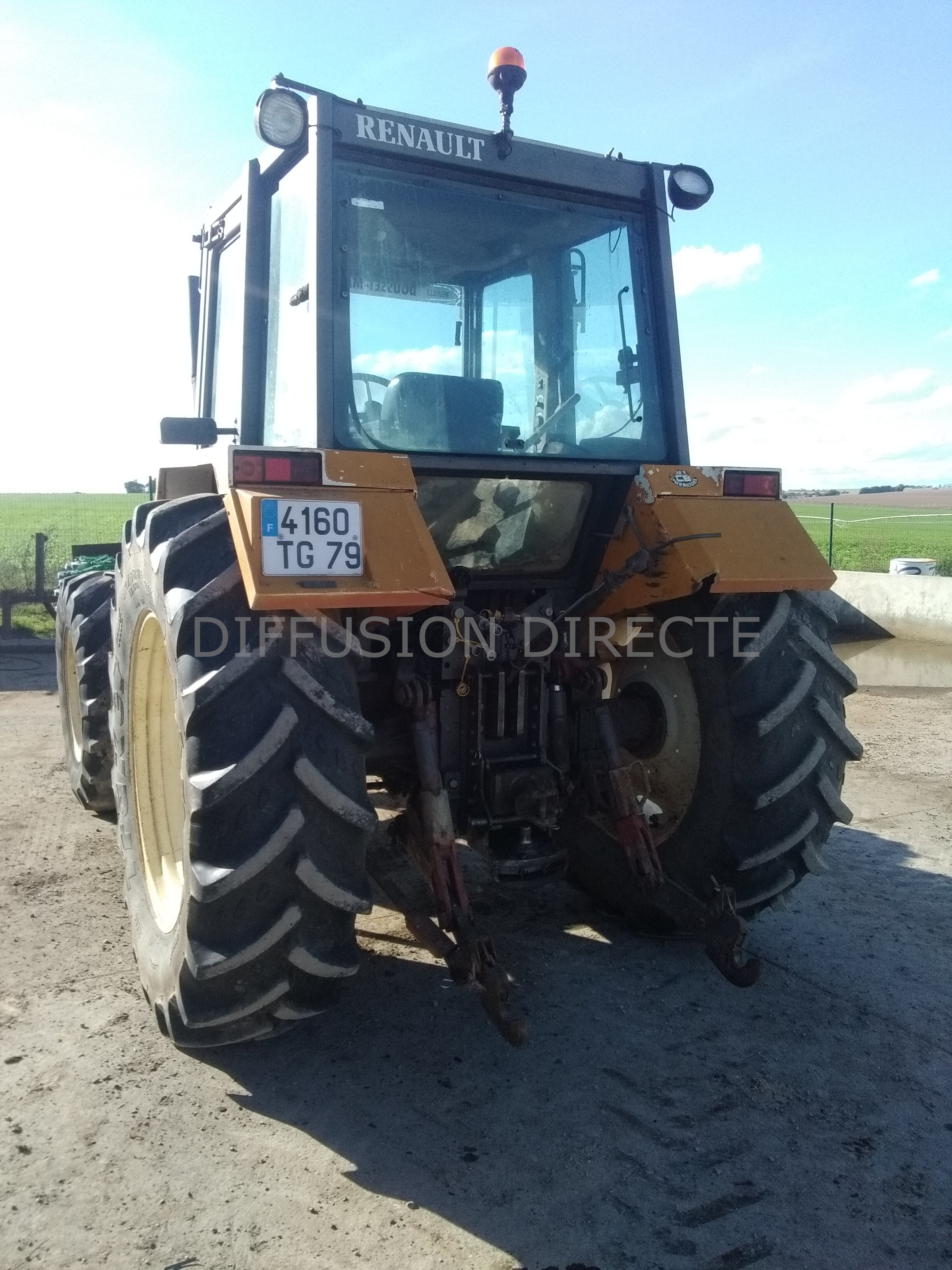 TRACTEUR AGRICOLE 110/54- RENAULT | Diffusion Directe